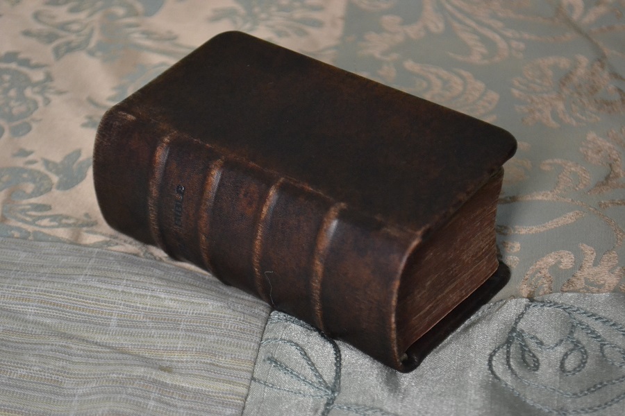 For Small Bibles | Leonard's Book Restoration
